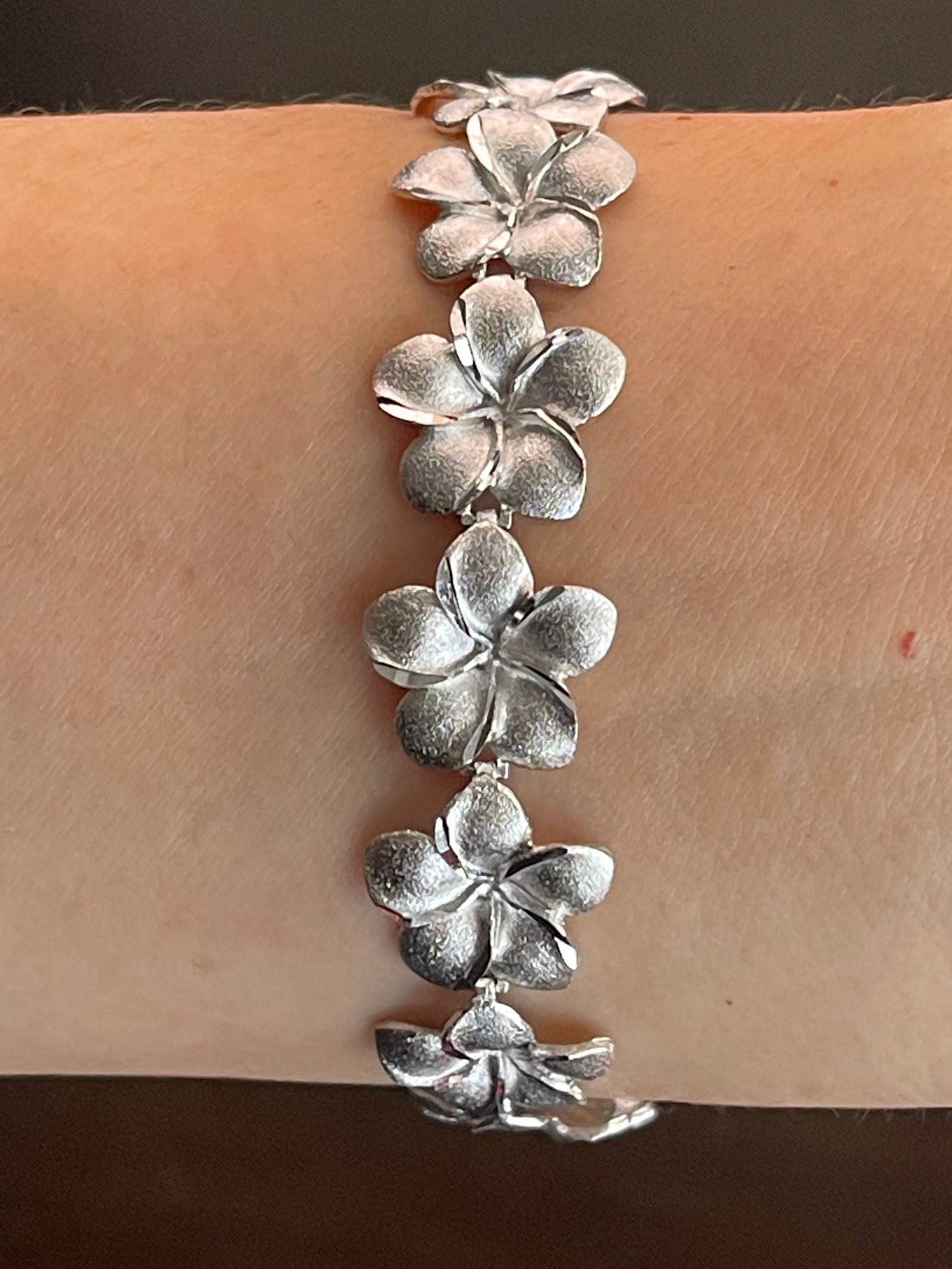 14K Solid White Gold 14mm Hawaiian Plumeria Flower Lei Bracelet (7.25 ...