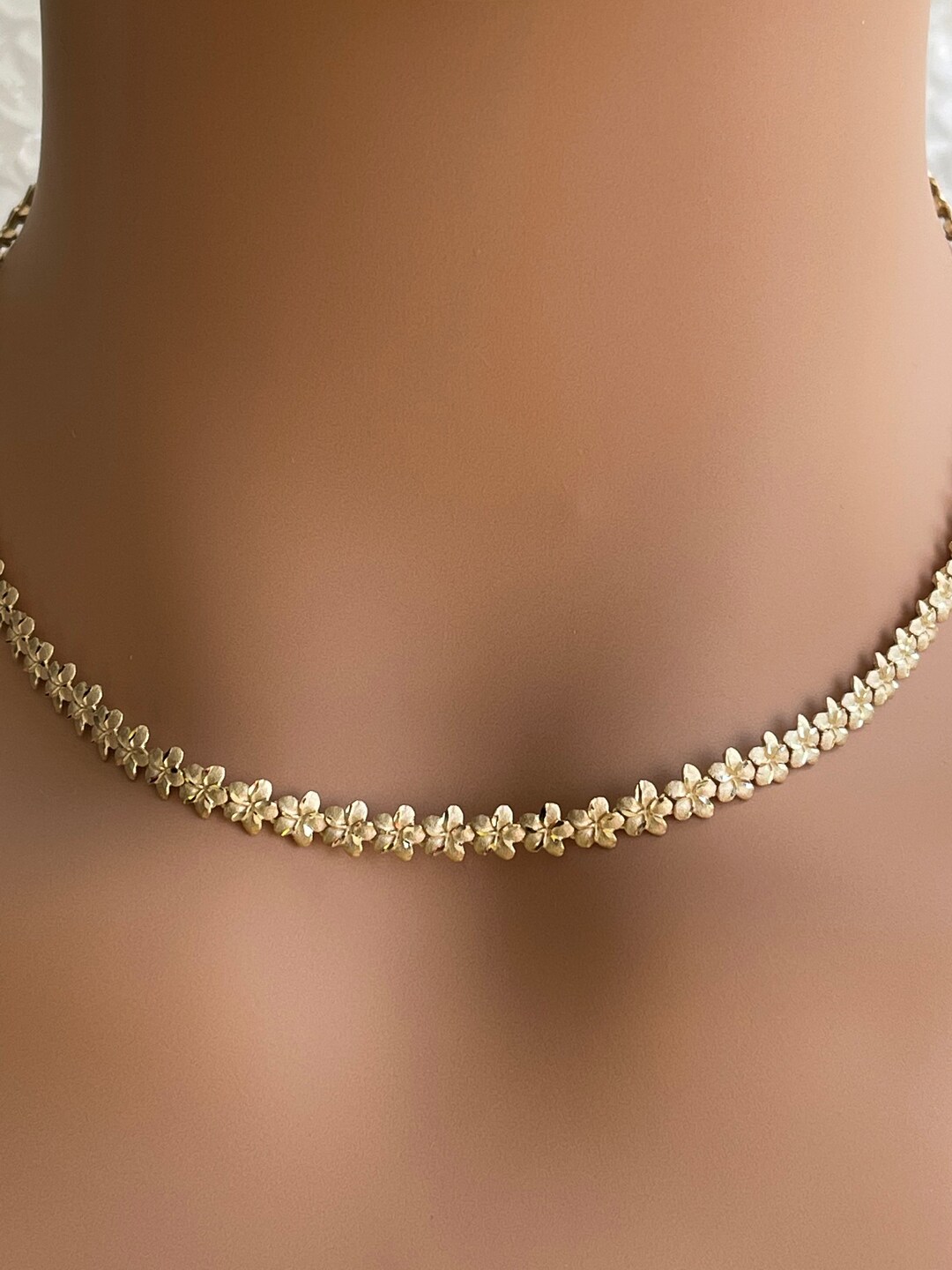 14K Solid Yellow Gold Hawaiian Plumeria Flower Lei Necklace (17 Inches ...