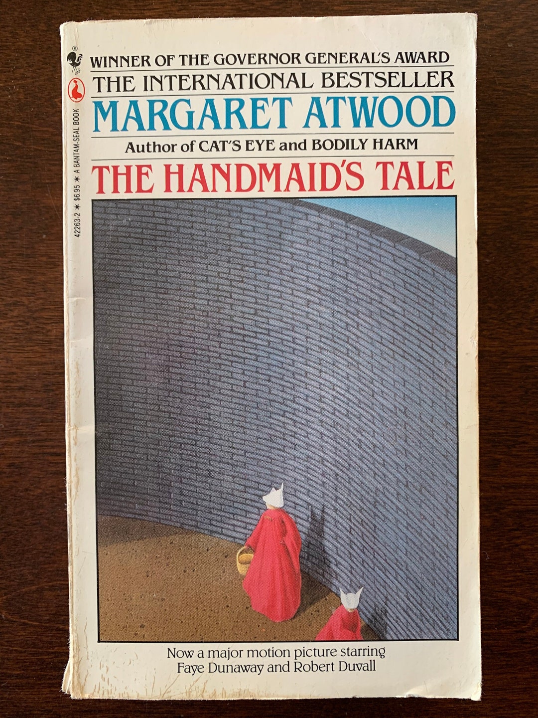 THE HANDMAID'S TALE by Margaret Atwood Bestseller Vintage 1986 - Etsy