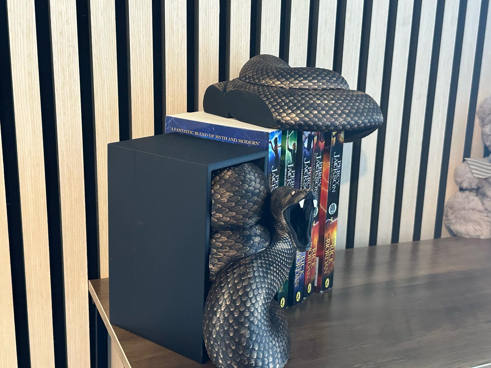 Snake Book Nook – Fantasy Bookshelf Insert | 3D Printed PLA, Hand ...