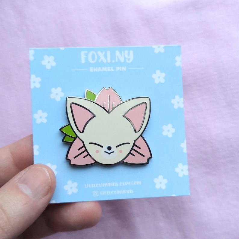 Stray Kids Jeongin IN SKZOO Foxiny Cherry Blossom Pin - Etsy