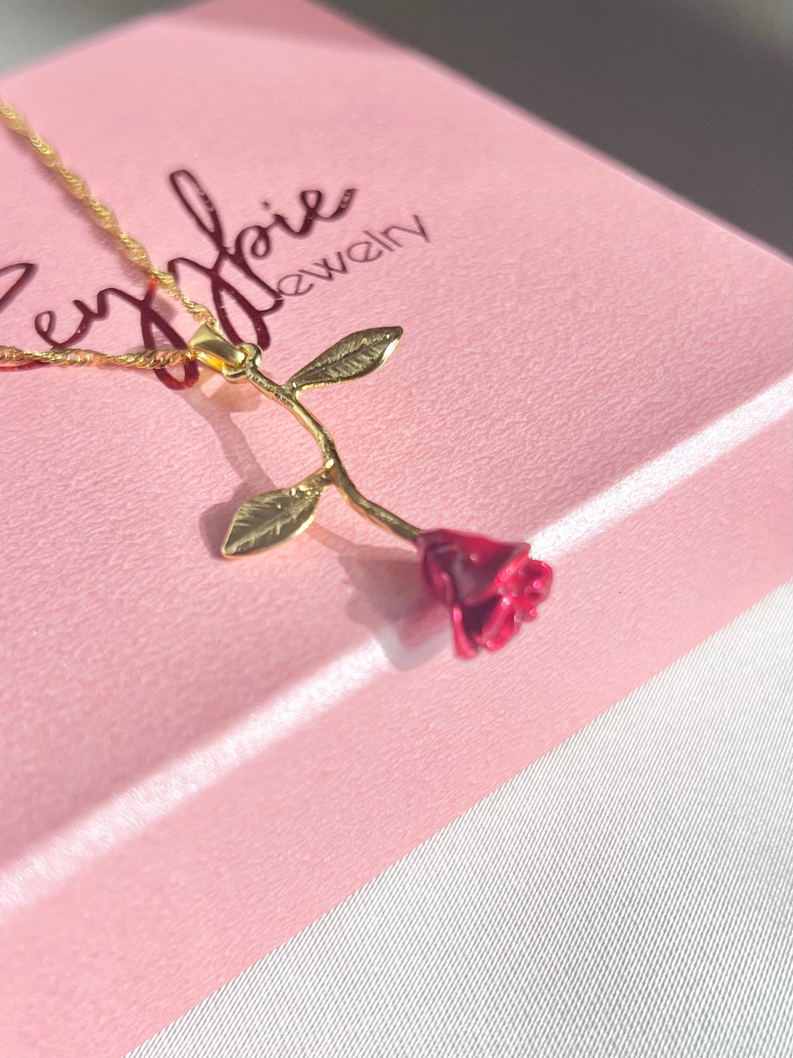 The Beauty Rose Necklace- Red Rose Necklace -gold Plated -princess ...