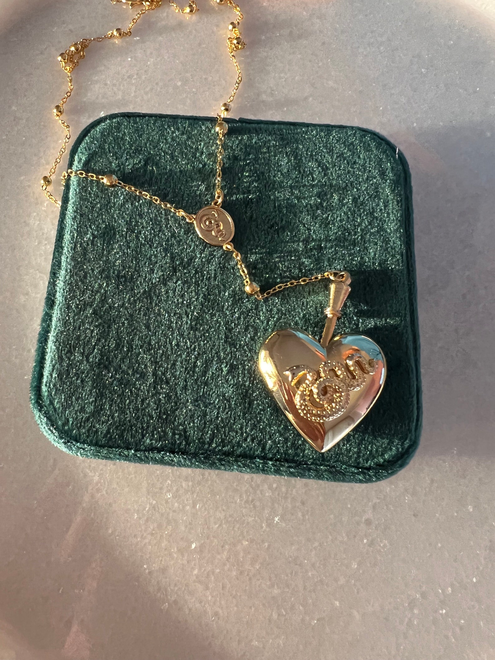 Ldr Style Necklace V.2 Rosary Emerald Heart Necklace Lana - Etsy