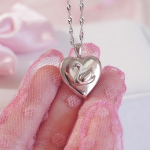 Odette Swan Necklace , Swan Princess Odette Necklace - Etsy