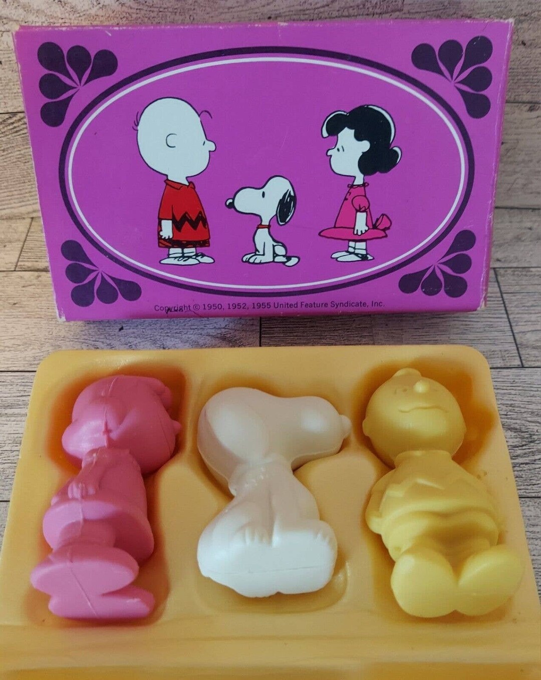 1970 AVON Soap Peanuts Gang Charlie Brown Snoopy & Lucy - Etsy