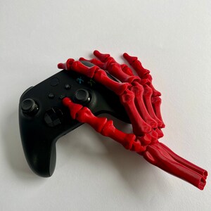 Realistic Articulating Skeleton Hand - Spooktacular Halloween ...