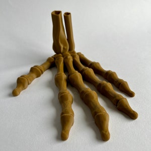 Realistic Articulating Skeleton Hand - Spooktacular Halloween ...