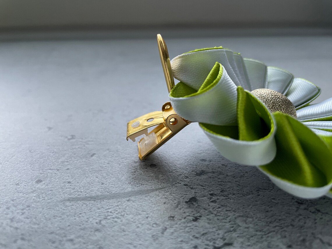 Dog Show Number Clip / Lime Green and Gold Satin Ribbon Brooch Clip ...