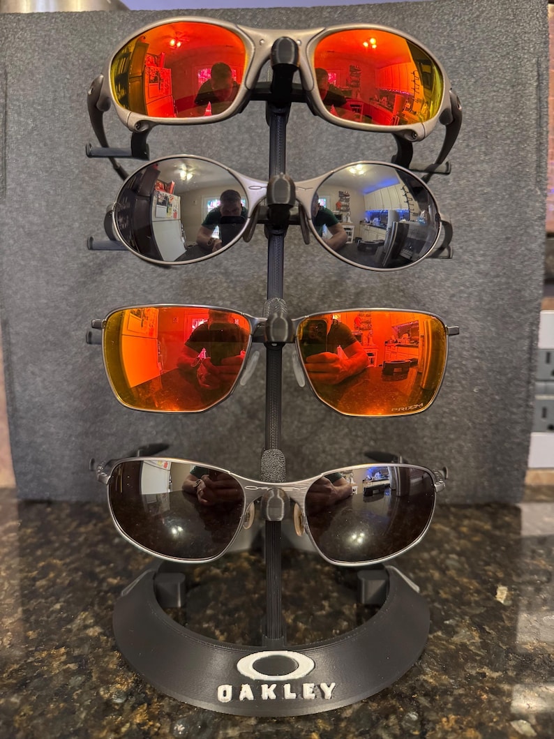 FDM Oaklie Logo Symbol Sunglasses Holder Display Stand Multicolor ...