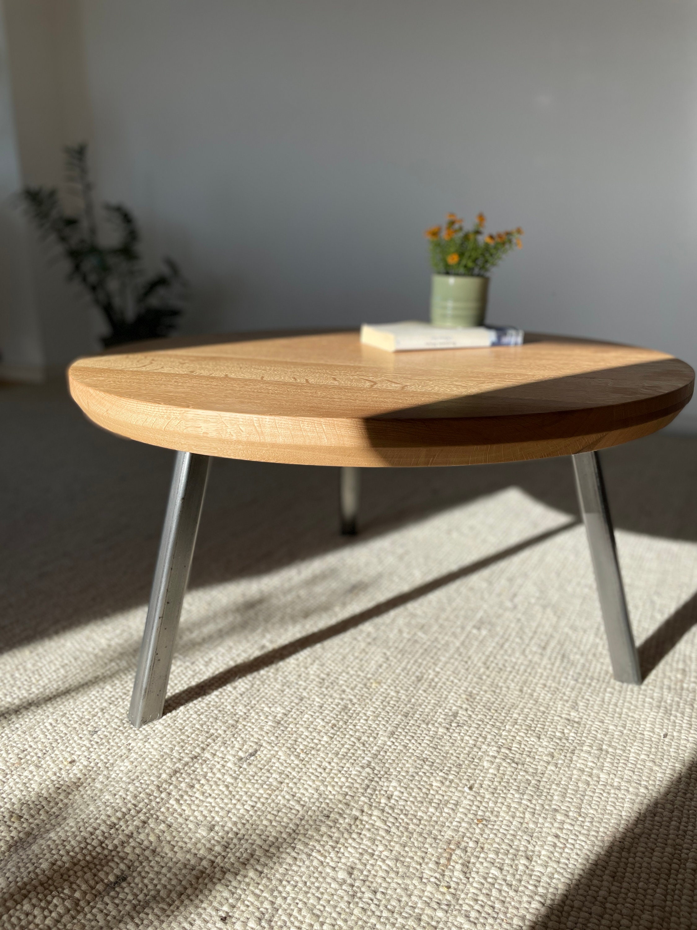 Natural oak round coffee table store
