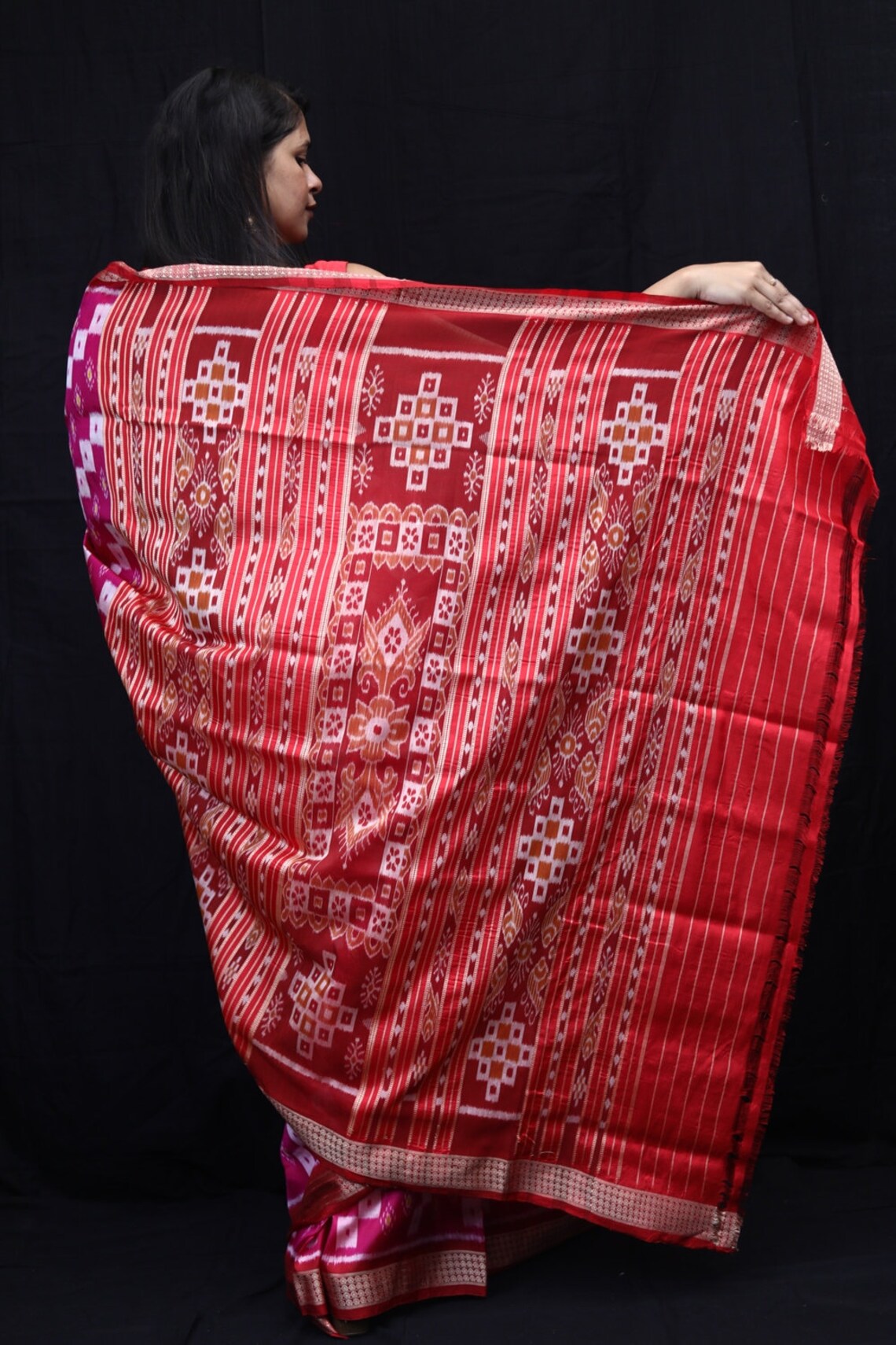 Magenta Red Diagonal White Squares Pasapali Odisha Ikat Mulberry Silk ...
