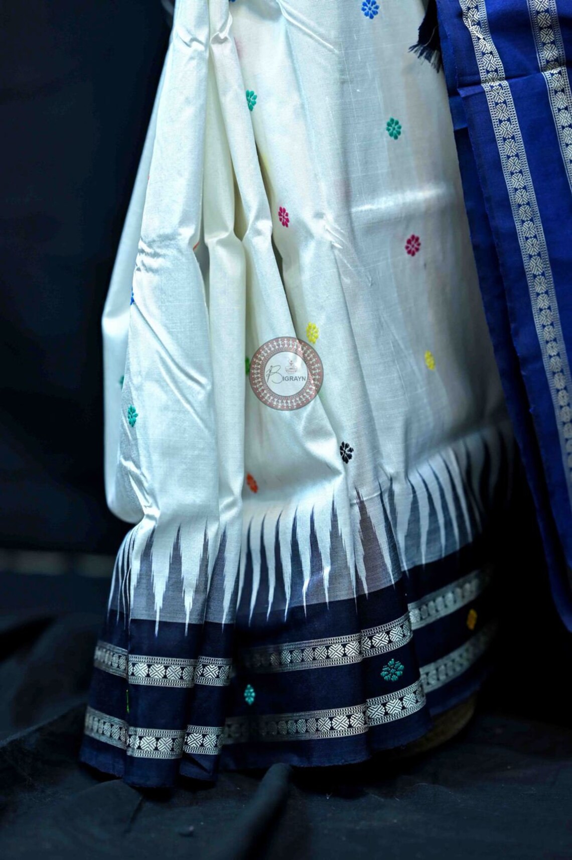 Dolabedi White Navy Blue Odisha Handloom Silk Saree Handloom Mark and ...