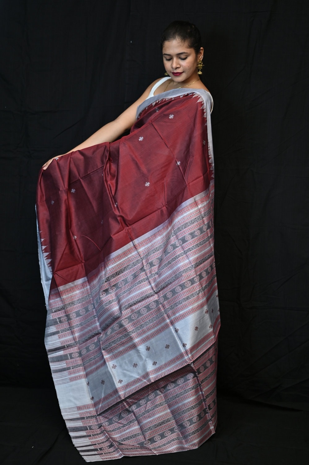 Maroon Silver Phoda Kumbha Odisha Ikat Tussar Silk Saree-odisha Weaves ...