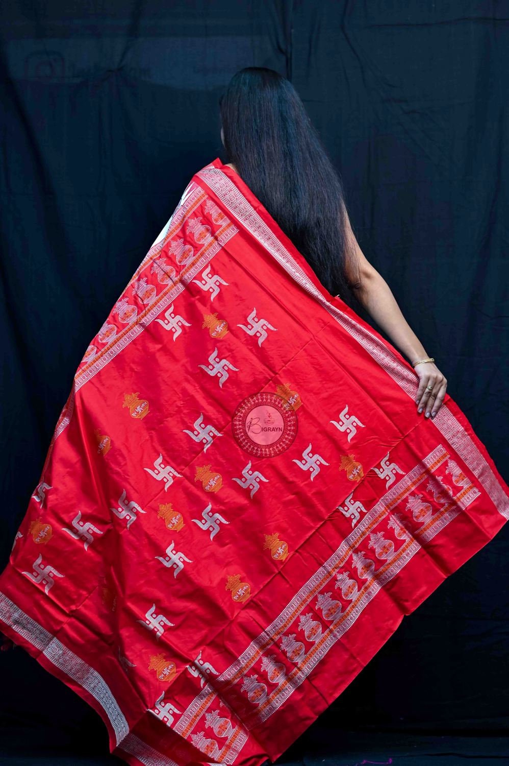 White Red Swastik Kalash Bomkai Silk Saree-odisha Weaves - Etsy