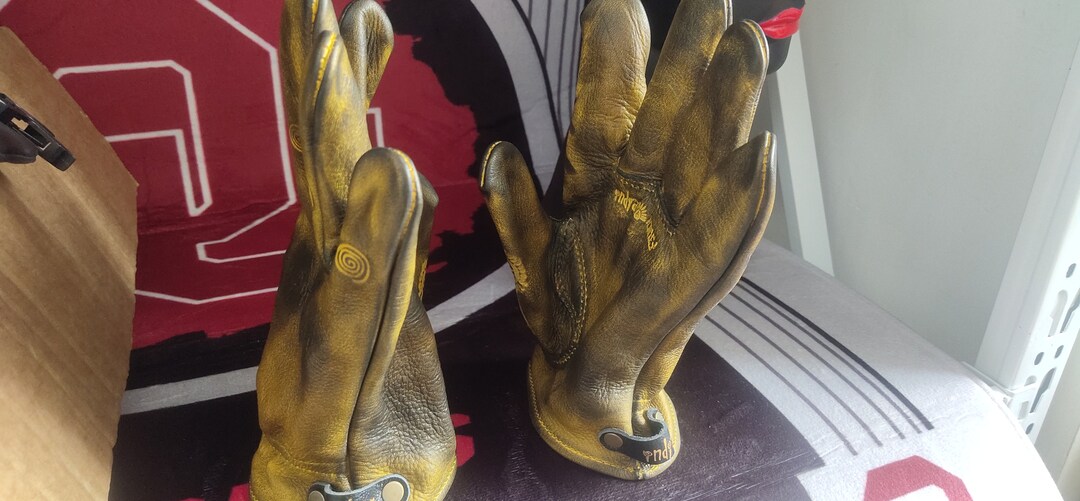 Handmade Heavy Oil Locomotive Gloves, Indian Elements - Etsy