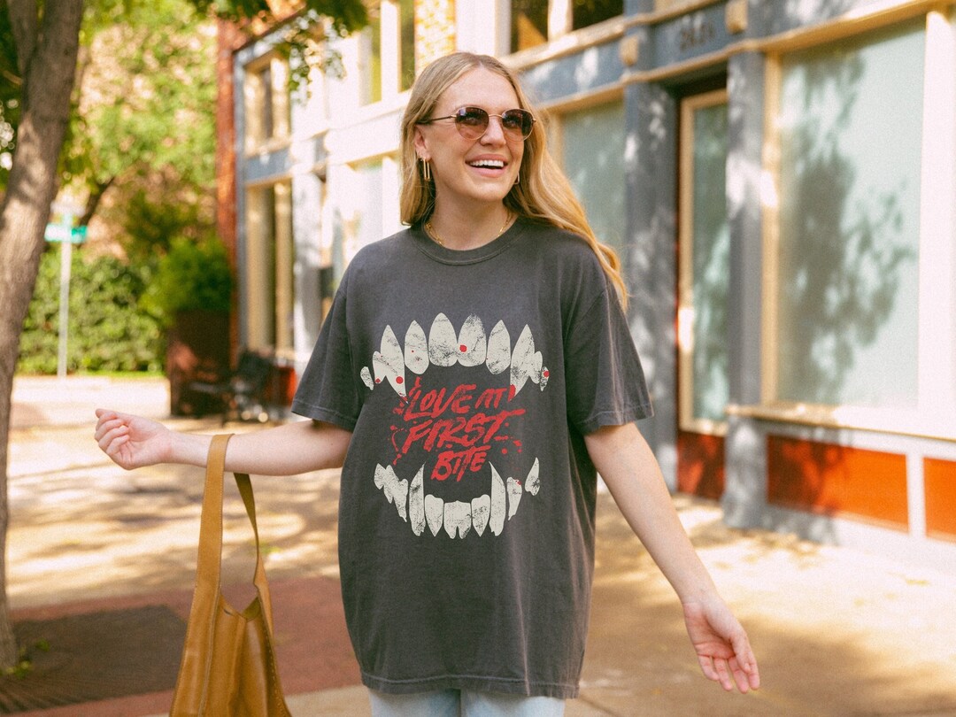 Vampire Fangs Oversized Comfort Colors Halloween T-shirt - Etsy