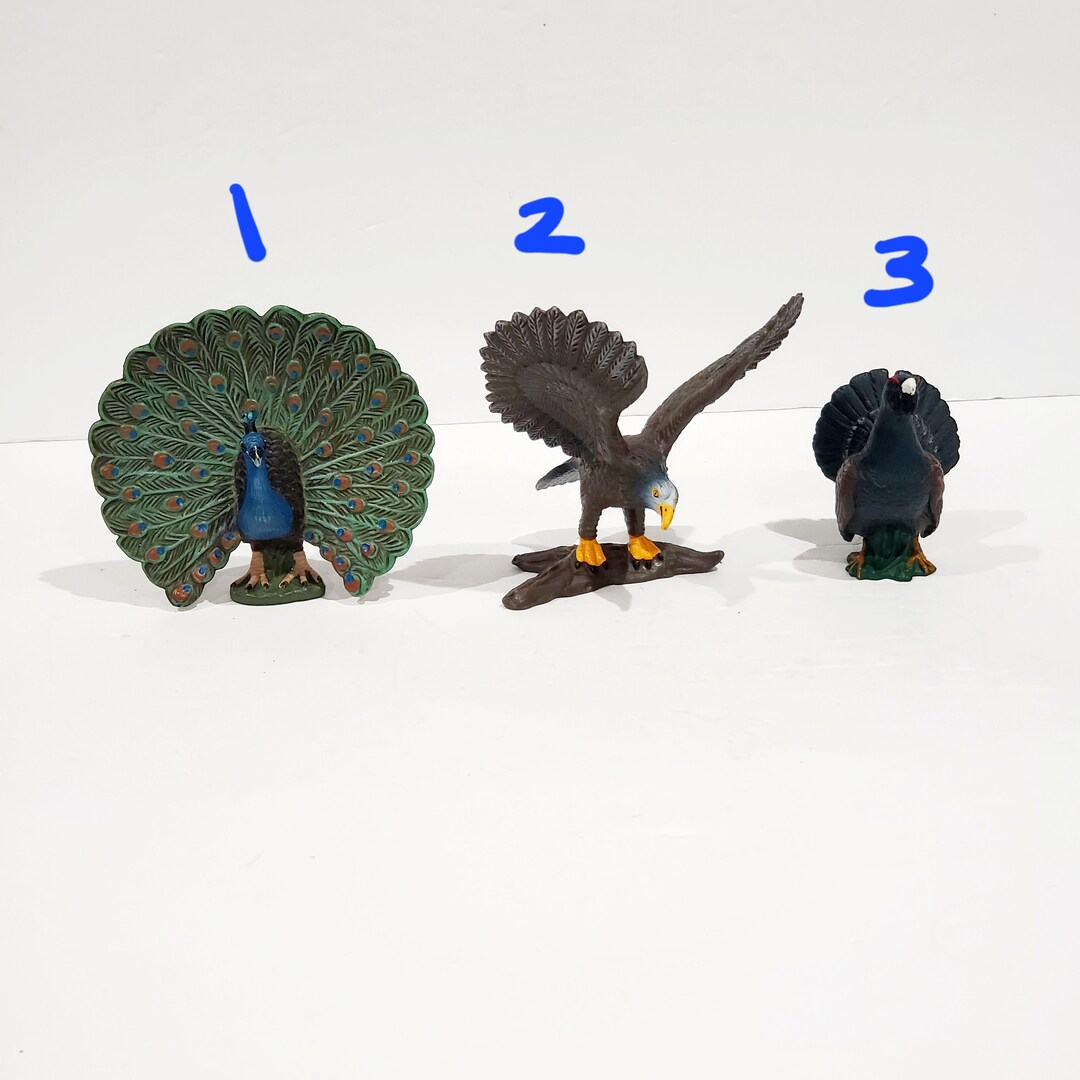 Schleich Animals 13144 Schleich Bird Peacock, Battat Bald Eagle Bird ...