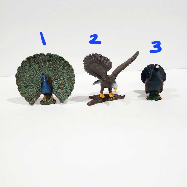 Schleich Animals 13144 Schleich Bird Peacock, Battat Bald Eagle Bird ...