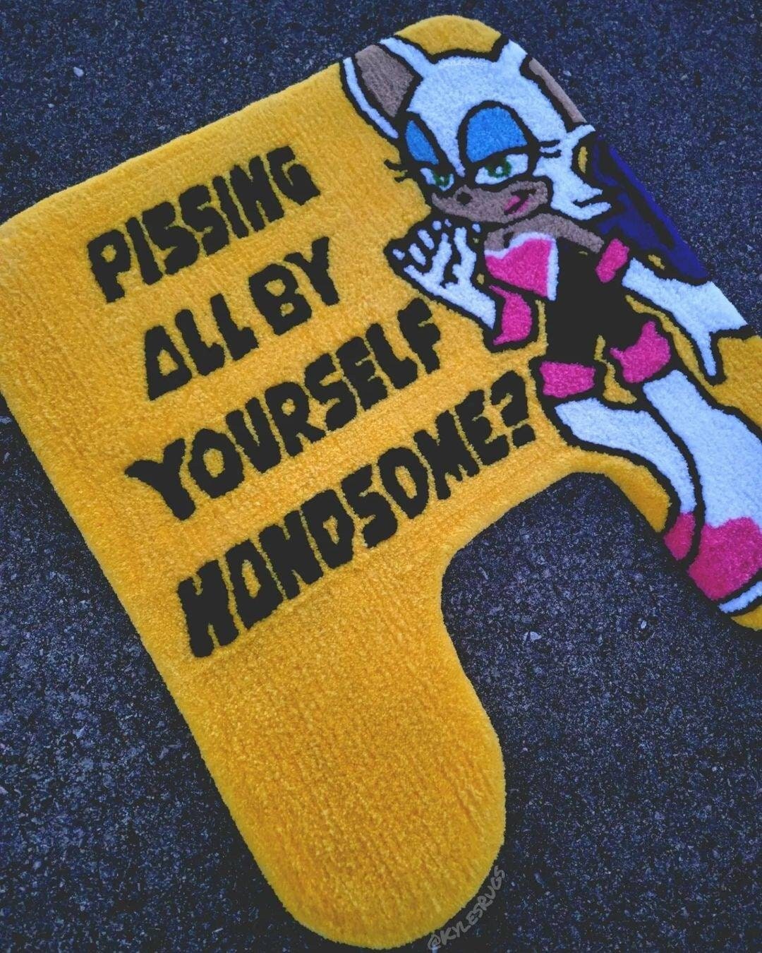 Rouge the Bat "pissing All by Yourself Handsome?" INWARD FACING ...