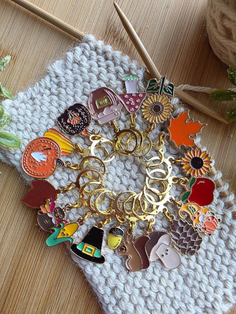 18 Piece "sweater Weather' Snag Free Stitch Markers, Progress Keepers Set for Knitters and ...
