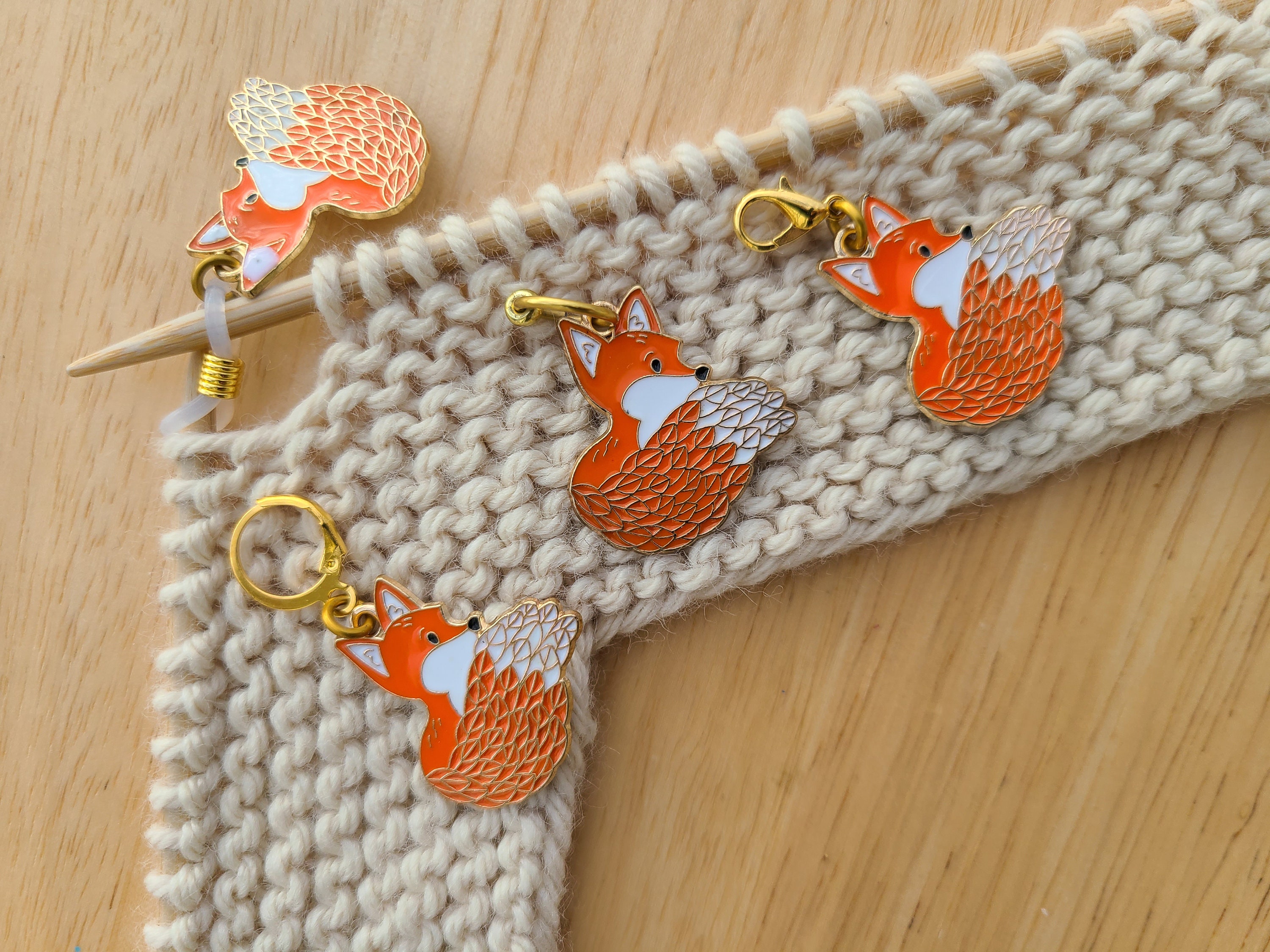Shy Fox Stitch Marker / Progress Keeper / Needle Hugger / - Etsy