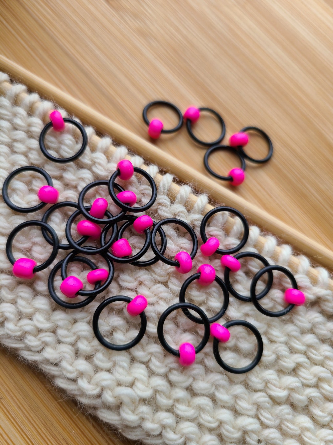 Snag Free Stitch Markers "shocking Pink" - Black Rings - Etsy