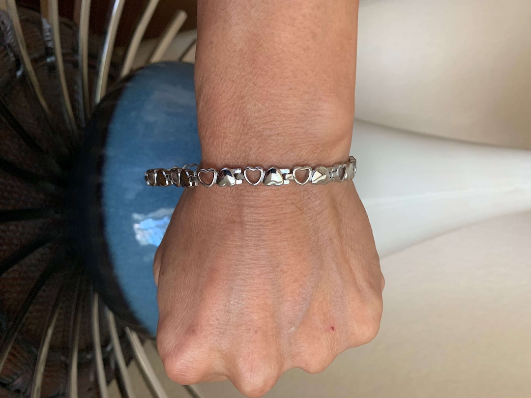 Beautiful Heart Magnetic Bracelet Women 11 Magnets Restore Balance ...