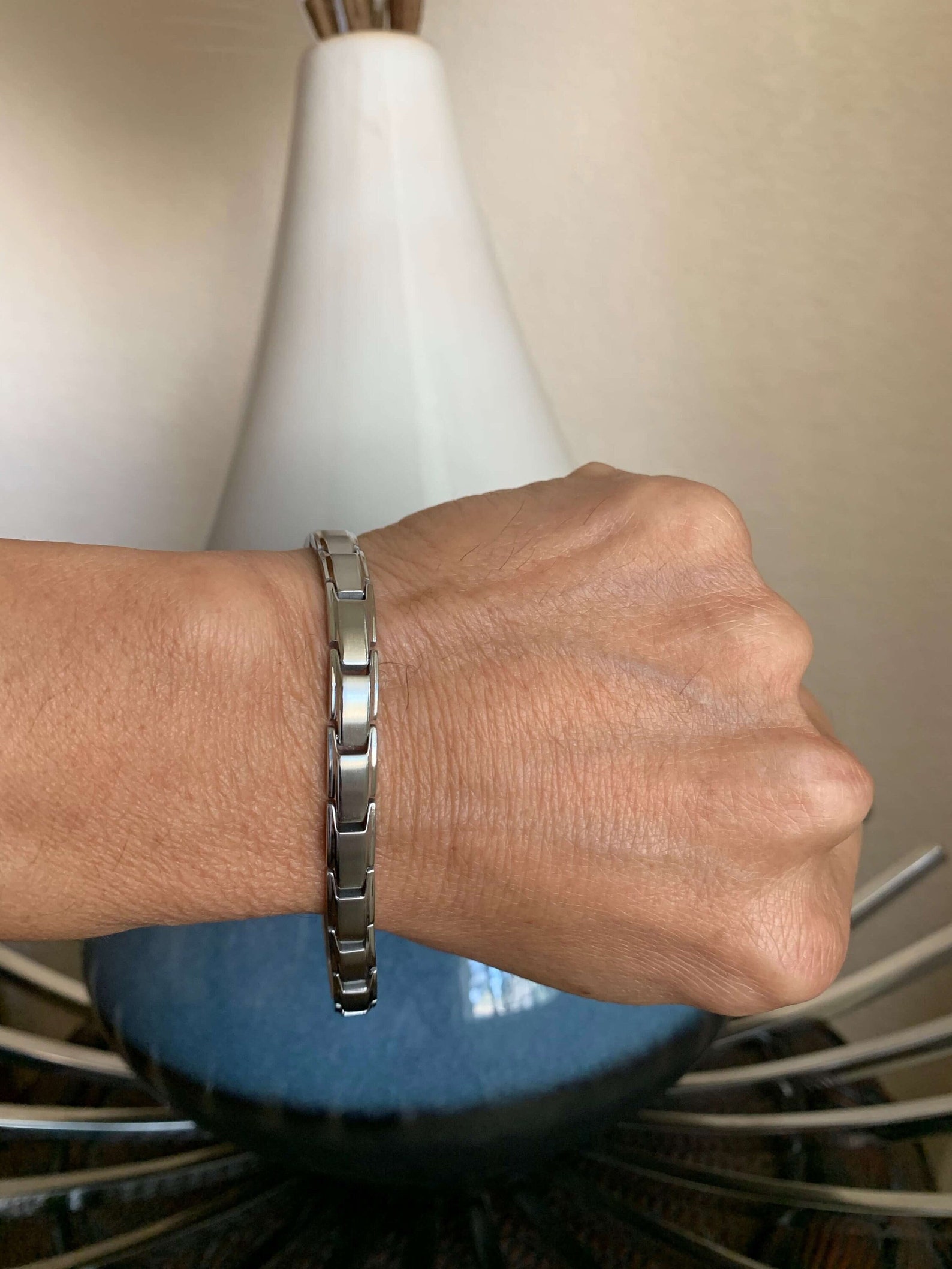 Beautiful Thinnest Silver Steel Magnetic Bracelet 20 Max Magnets ...