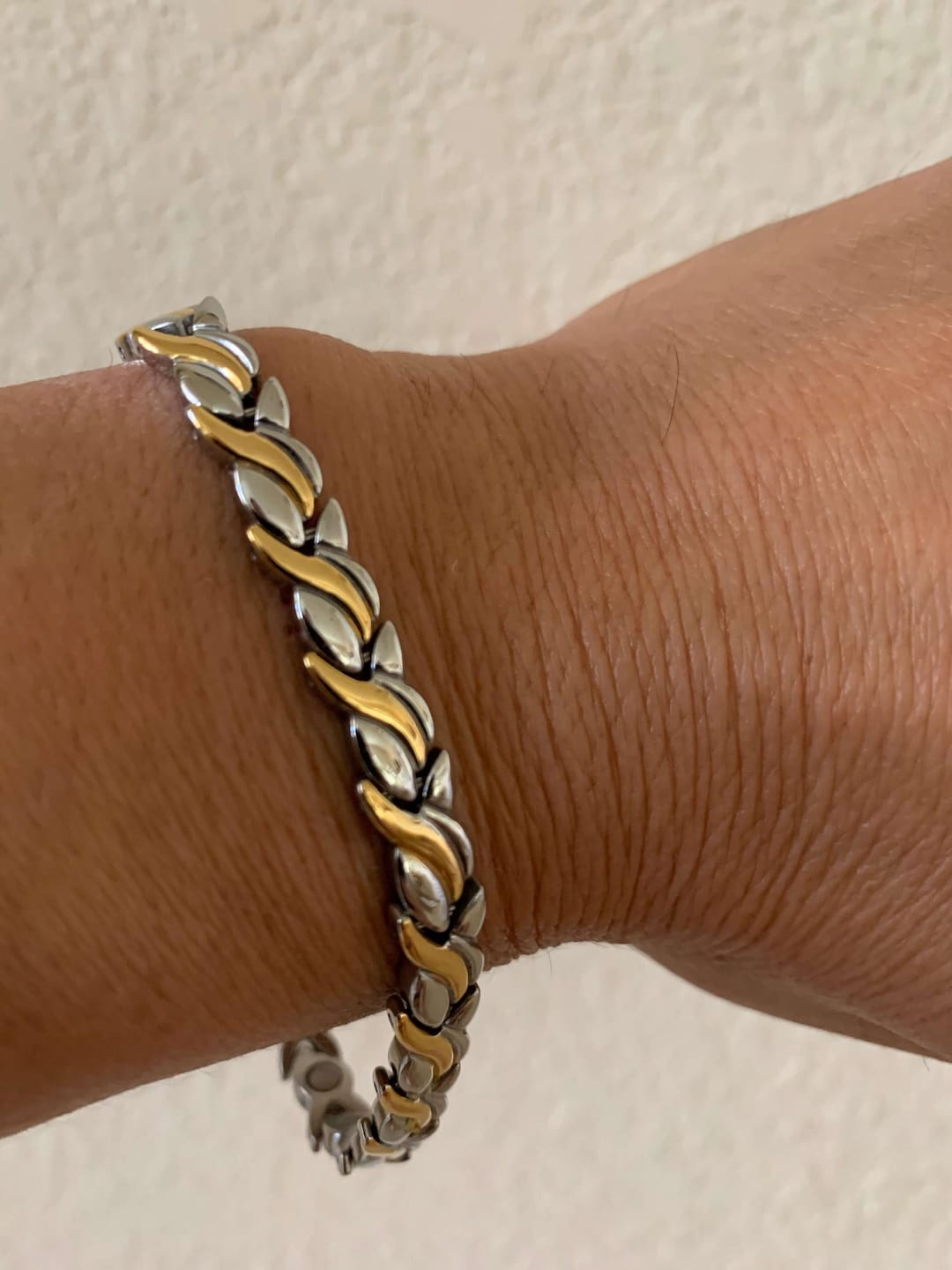 Swirl Two Tone Magnetic Bracelet Women Men Renew Balance Energy Power ...