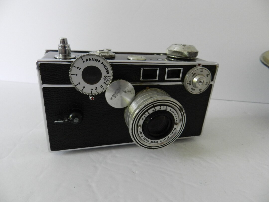 ARGUS C3 brick 35mm Working Rangefinder Film Camera W/ Flash & Book ...