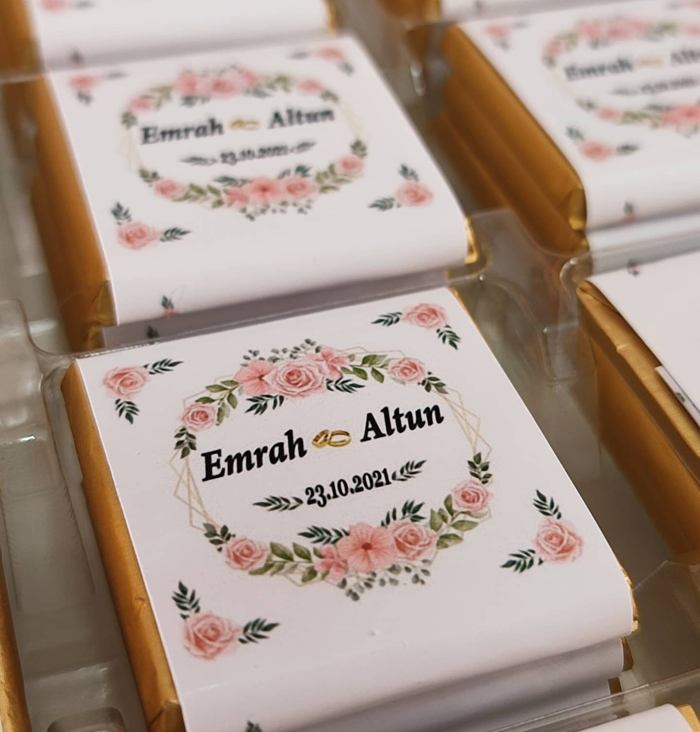 50 Pcs. Wedding Chocolate for Guests, Custom Engagement Chocolates ...