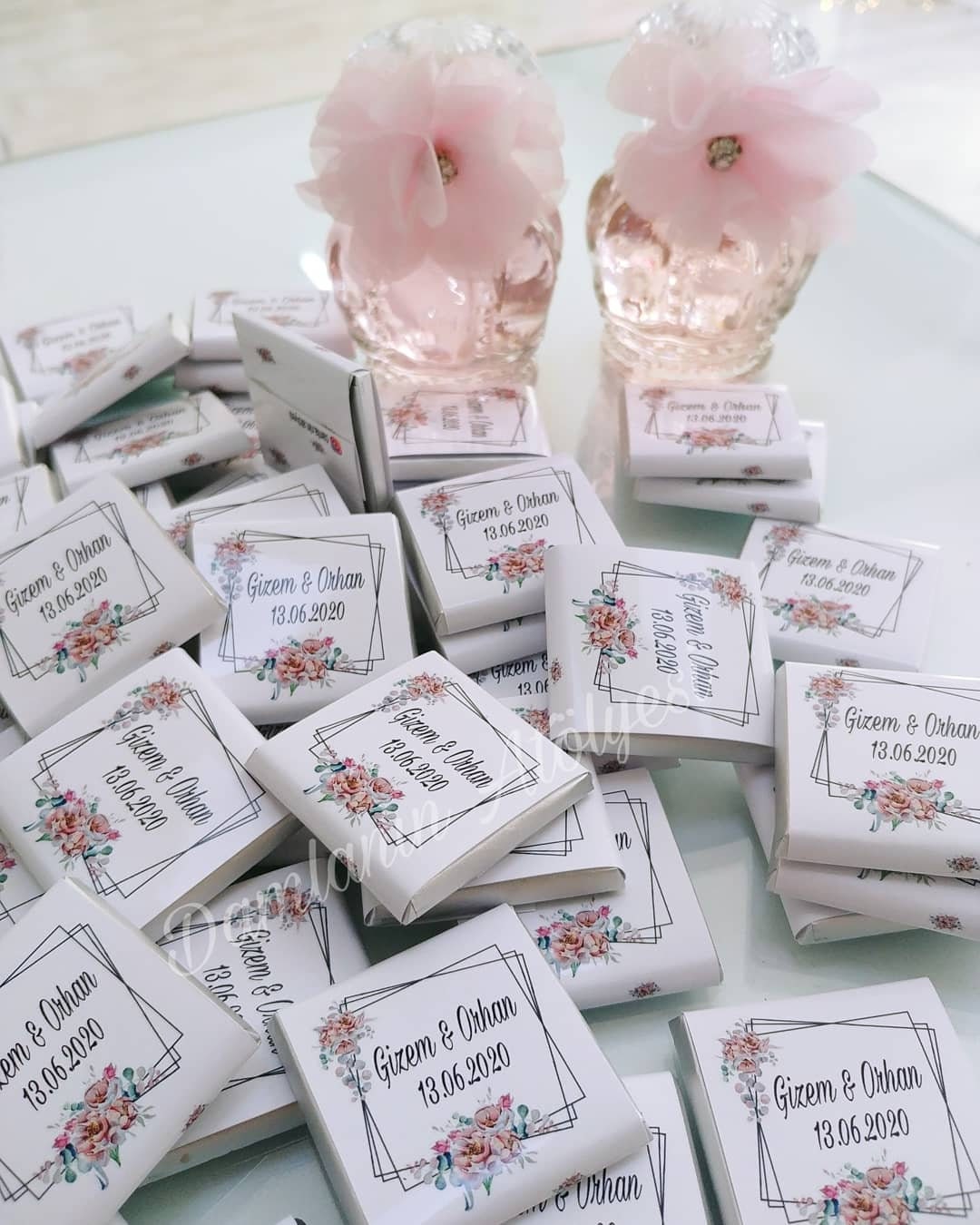 50 Pcs. Wedding Chocolate for Guests, Custom Engagement Chocolates ...