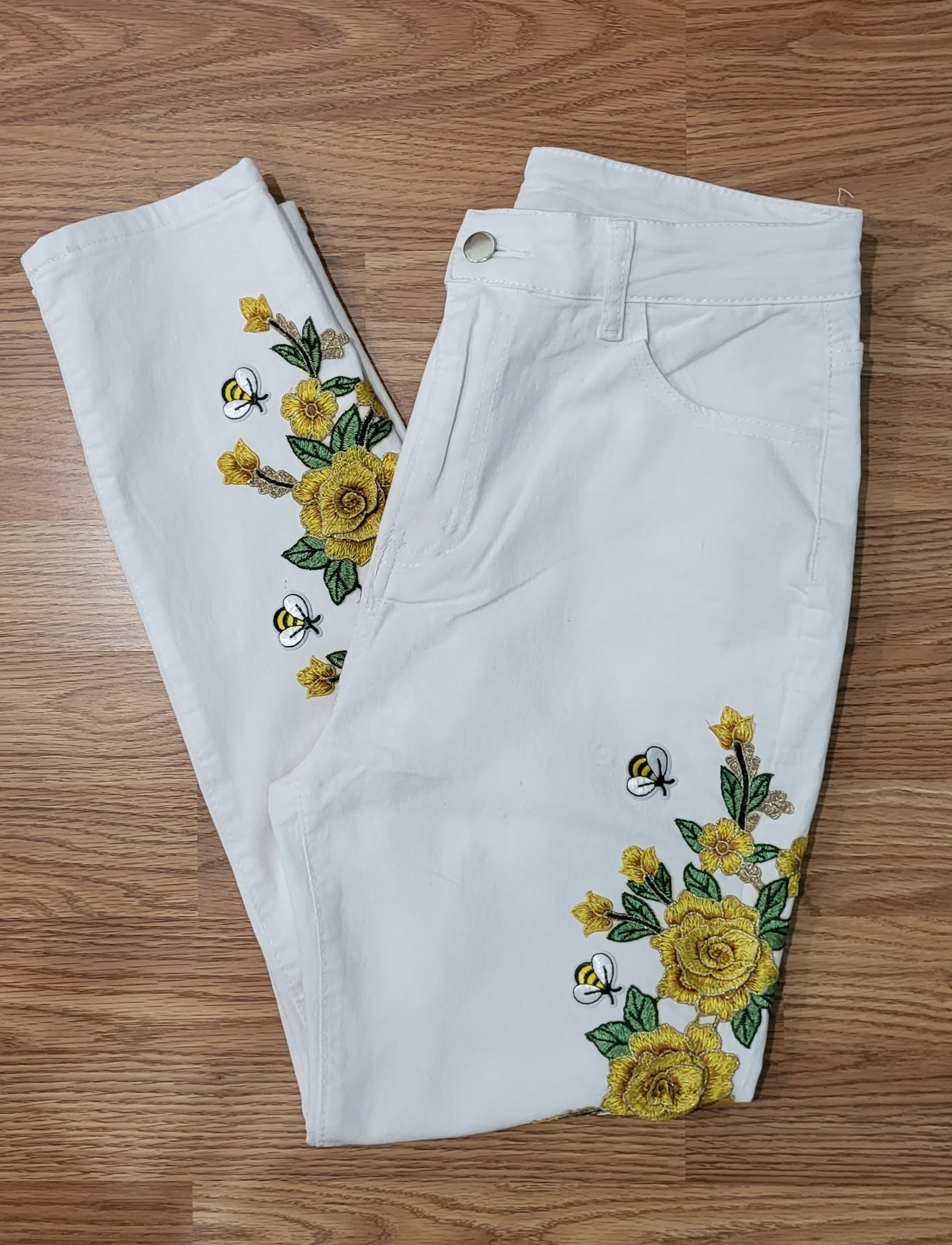Womens Sz 8 White Embelished Bumble Bee Jeans - Etsy