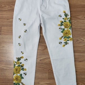 Womens Sz 8 White Embelished Bumble Bee Jeans - Etsy
