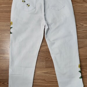 Womens Sz 8 White Embelished Bumble Bee Jeans - Etsy
