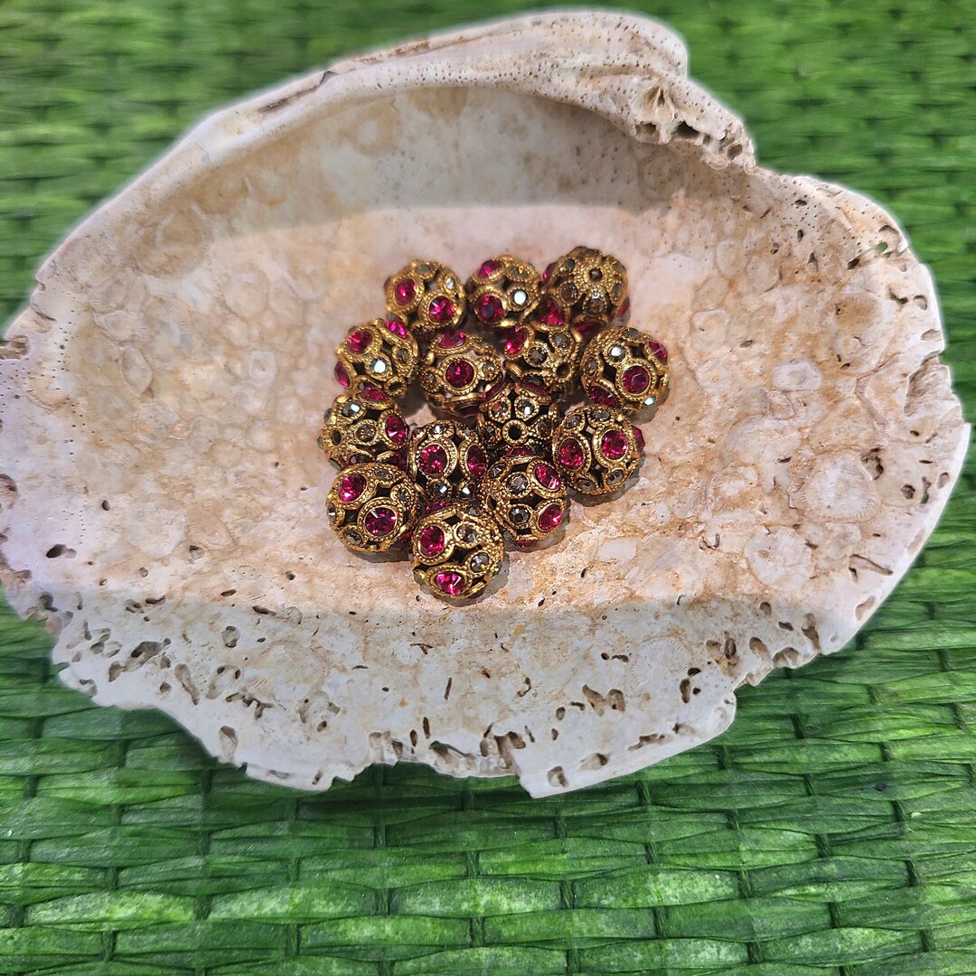 Filigree Balls | Ruby / Bronze Shade | 8mm | Antique Gold Plated - Etsy
