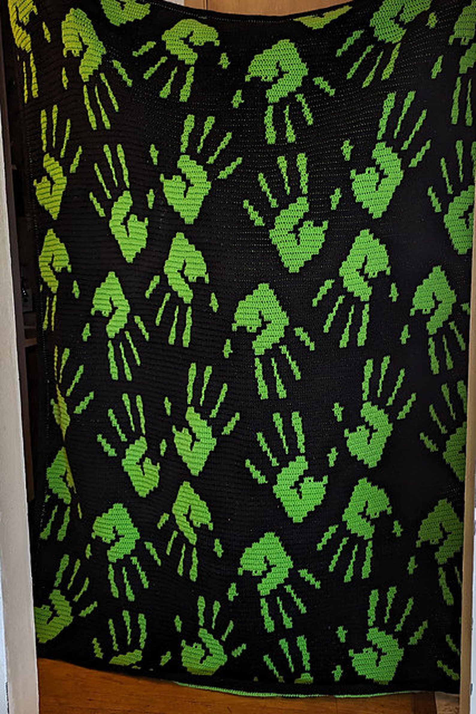 Out of Hand Mosaic Crochet Handprint Blanket Pattern: Beginner Friendly ...