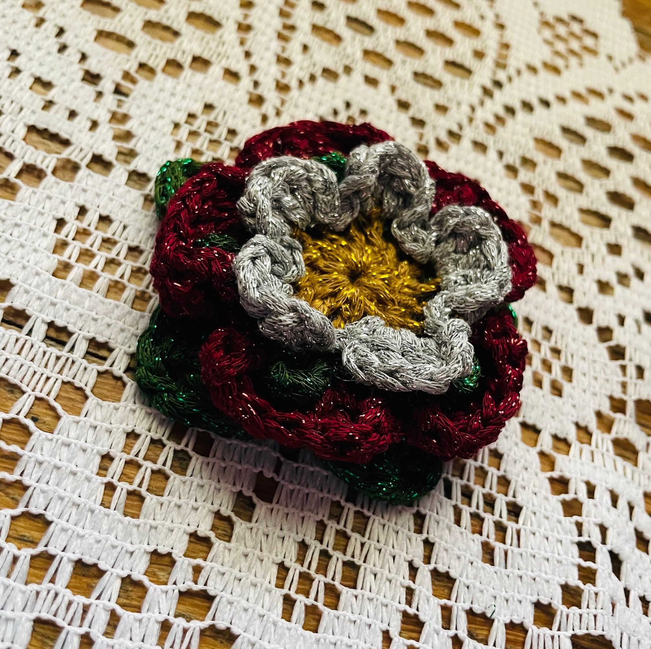 MADE TO ORDER Crochet Tudor Rose Pin Badge Brooch Clip - Handmade - Etsy