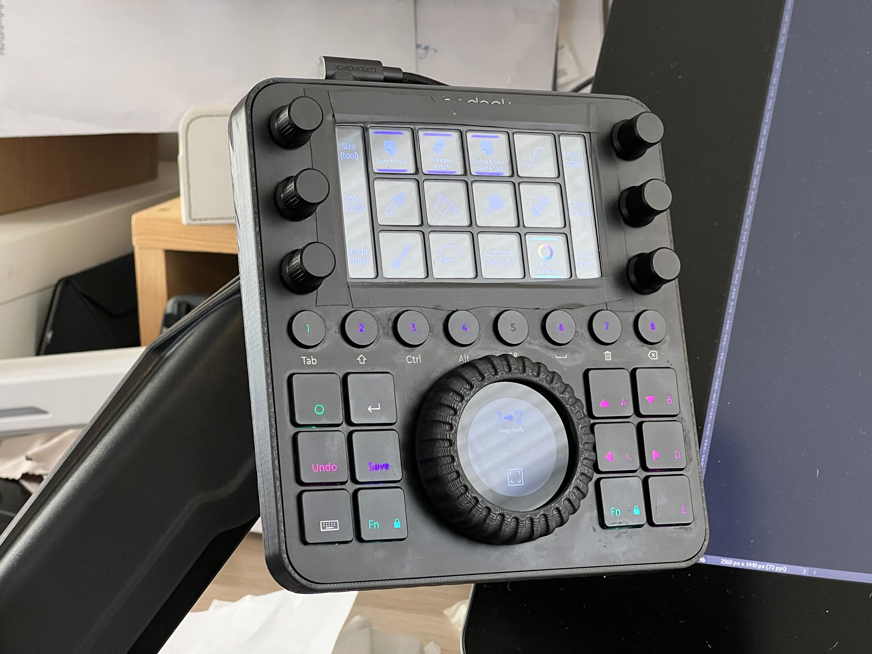 Loupedeck CT Mount Adapter and Jog Dial for VESA and 1-4/20 Tripod Arm ...