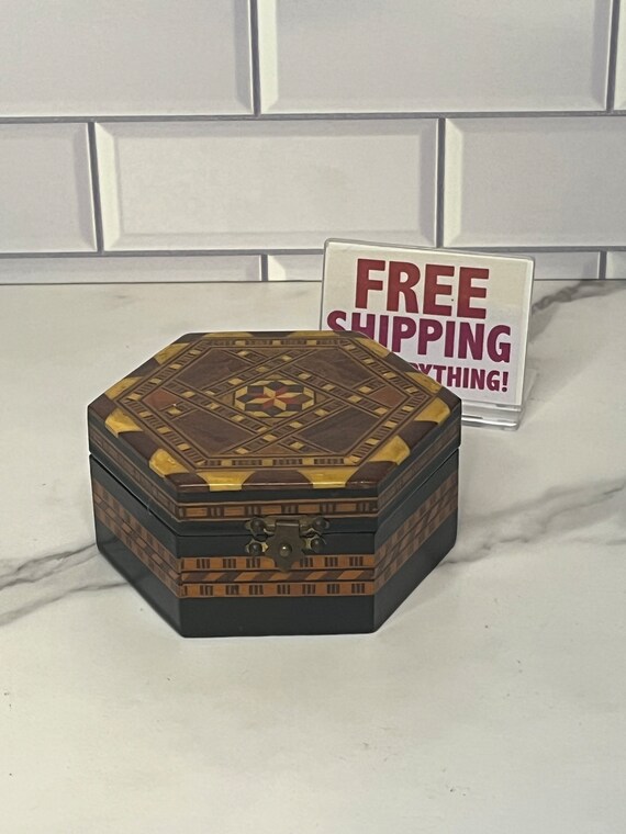 Small Trinket Box - Vintage Inlaid Wood - Gem