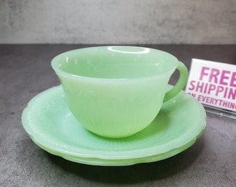 Vintage Anchor Hocking Fire King Jadeite Tea Cup & Saucer Green Glass ...