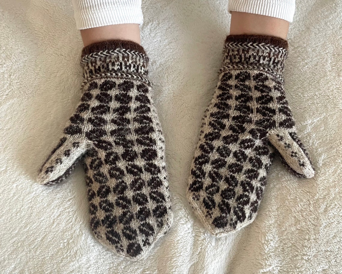 The Fika Mitten Knitting Pattern Colorwork Espresso Mittens With Ribbed ...