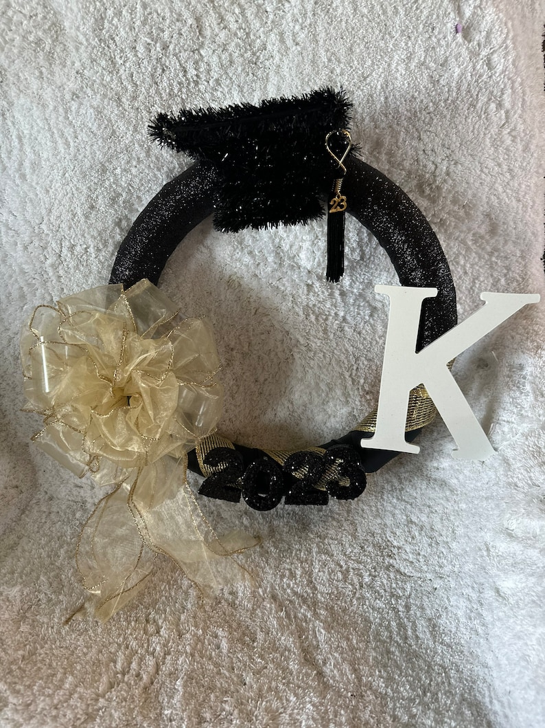 Black and Gold 2023 Graduation Wreath - Etsy