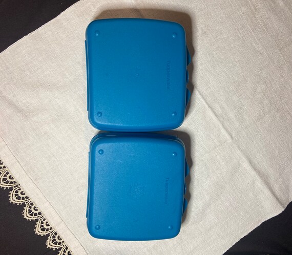 DC Comics Retro Wonder Woman Blue Sandwich Box By Tup… - Gem