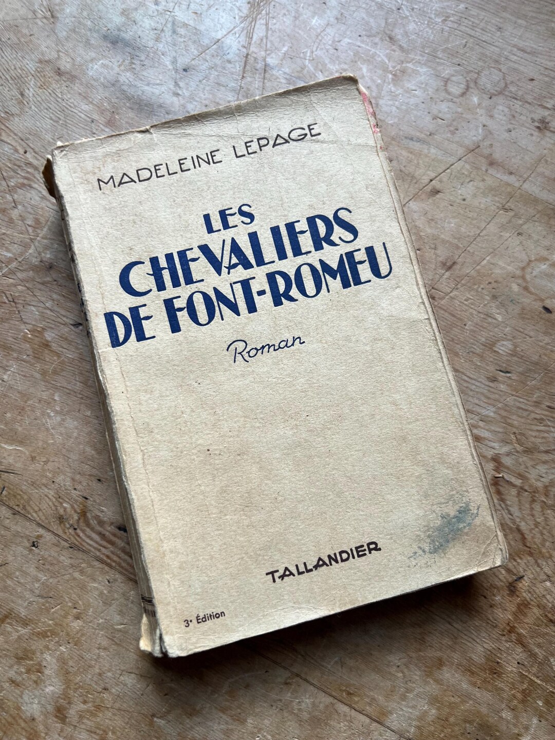 Vintage French Pulp Novel / Les Chevaliers De Font-romeu - Etsy