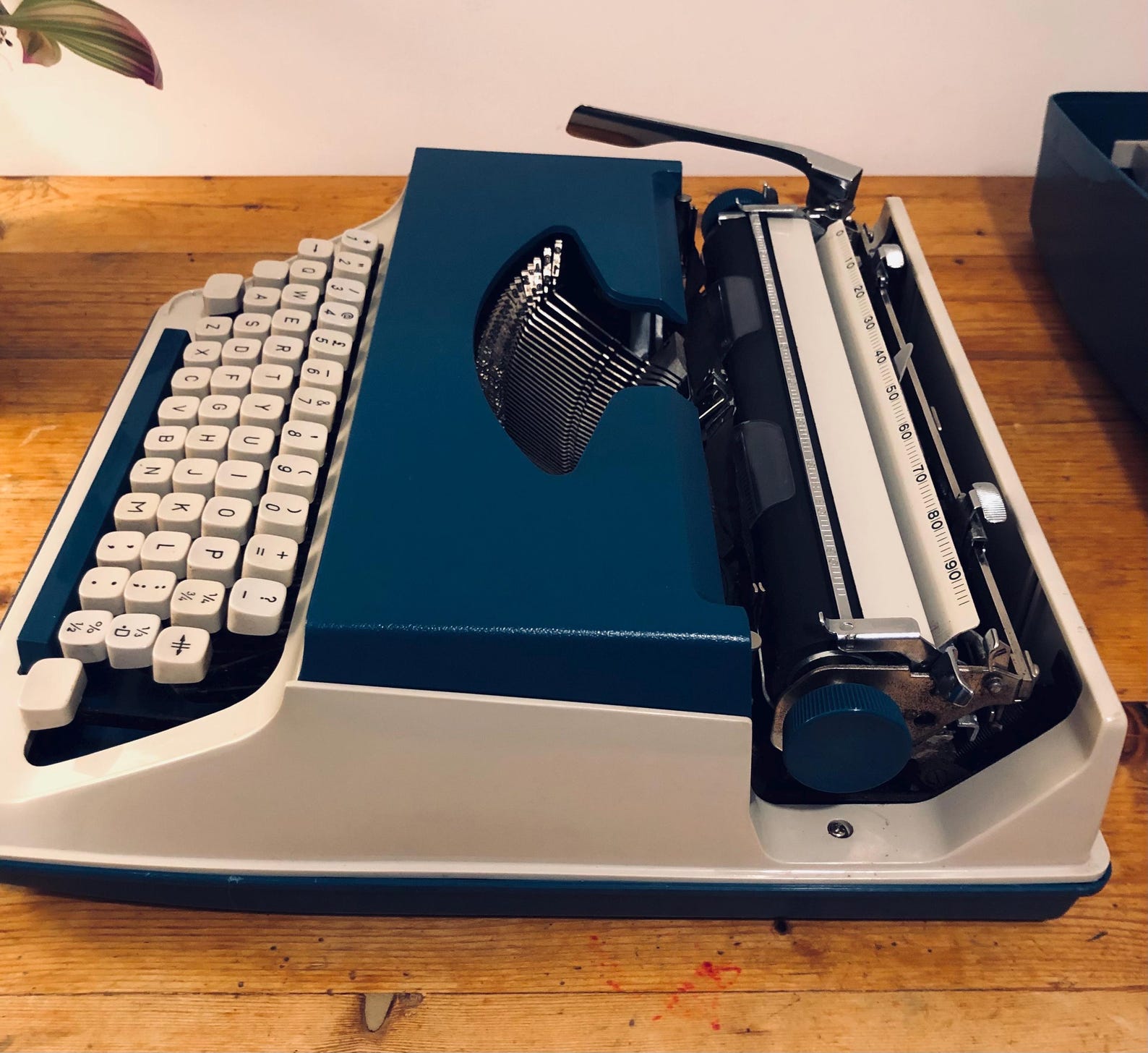 Imperial Litton 201 Typewriter in Teal and Cream. Original Case and New ...