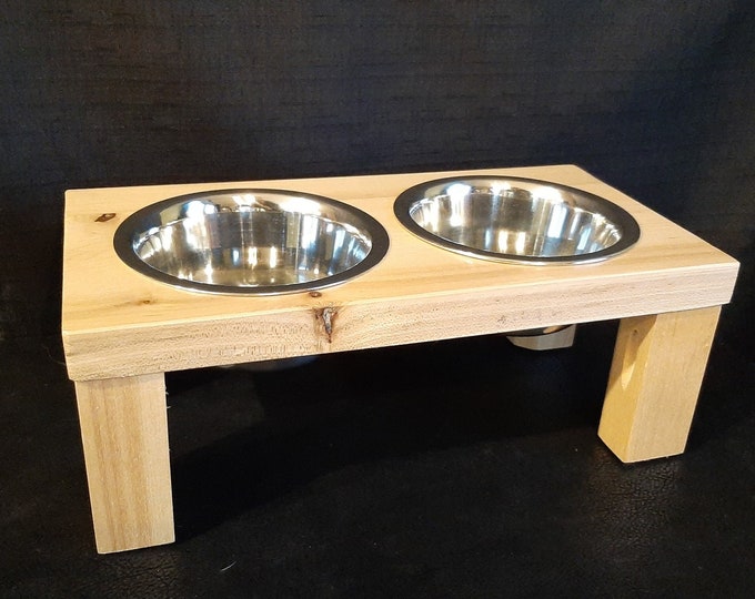 Maple Dog Dish Holder - Etsy