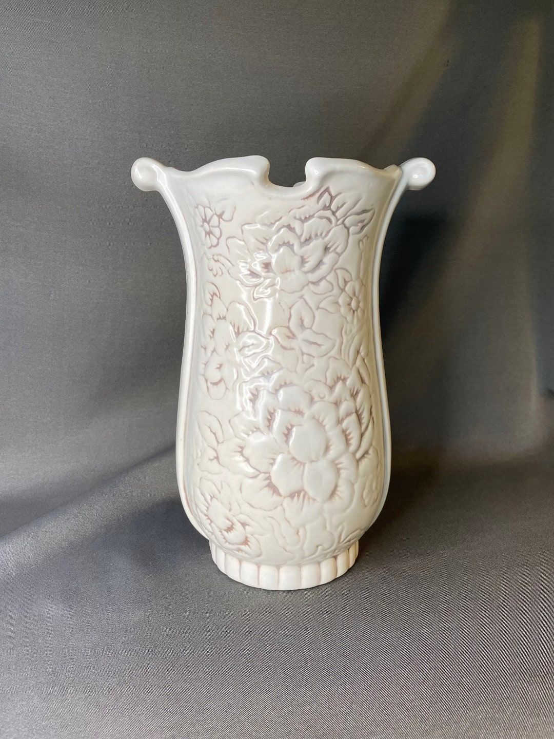 Red Wing Magnolia Vase - Etsy