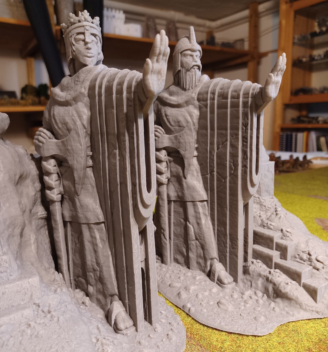 Statues of Argonath 3D Printing - Etsy