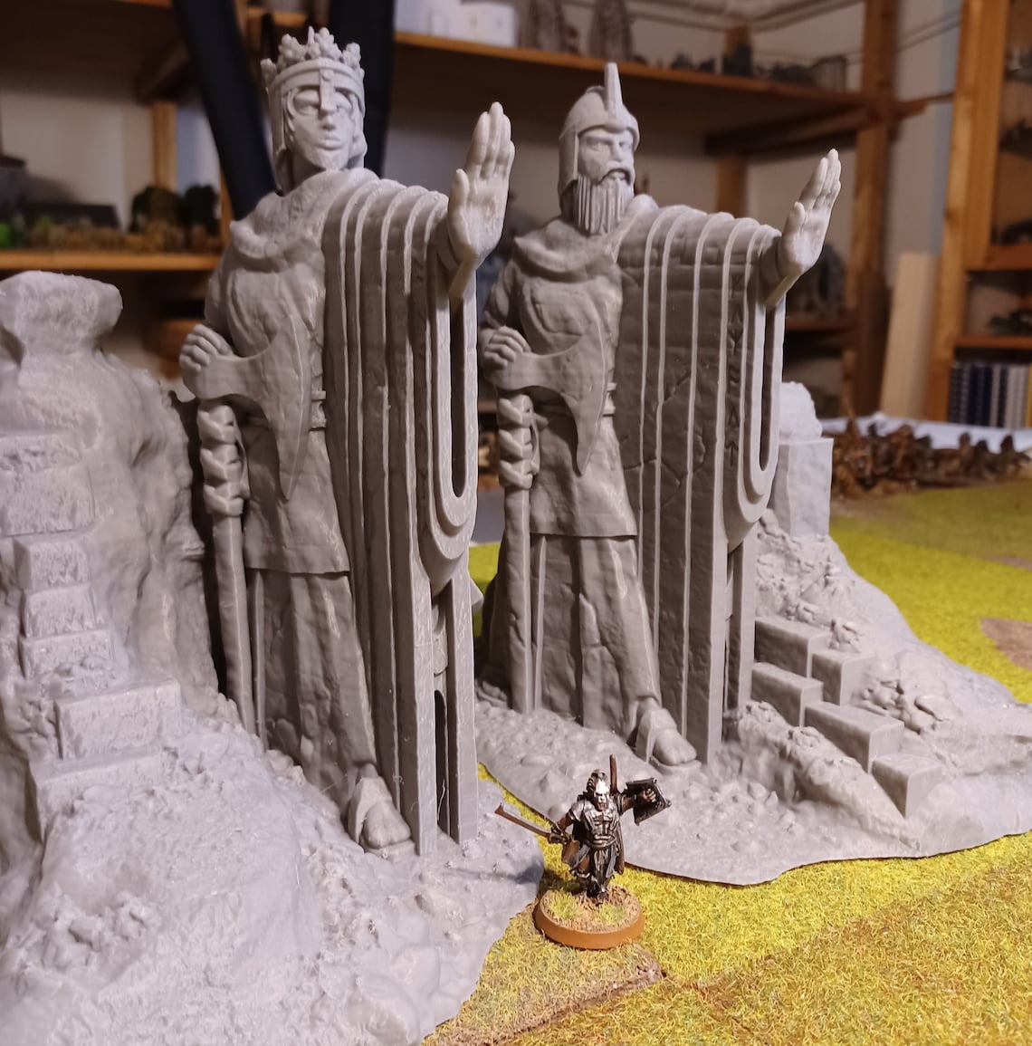 Statues of Argonath 3D Printing - Etsy